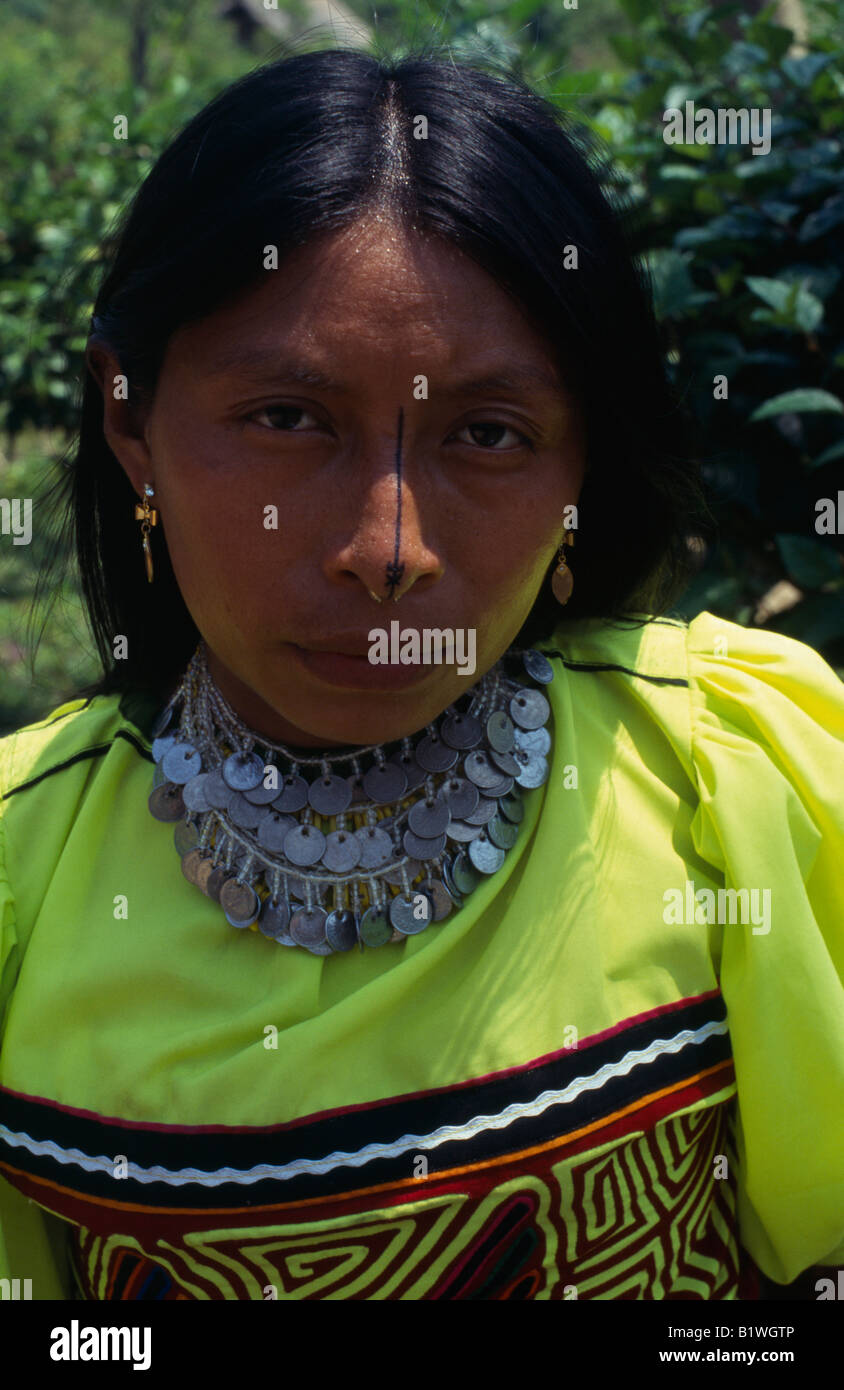 COLOMBIA Darien Kuna Indians Stock Photo - Alamy