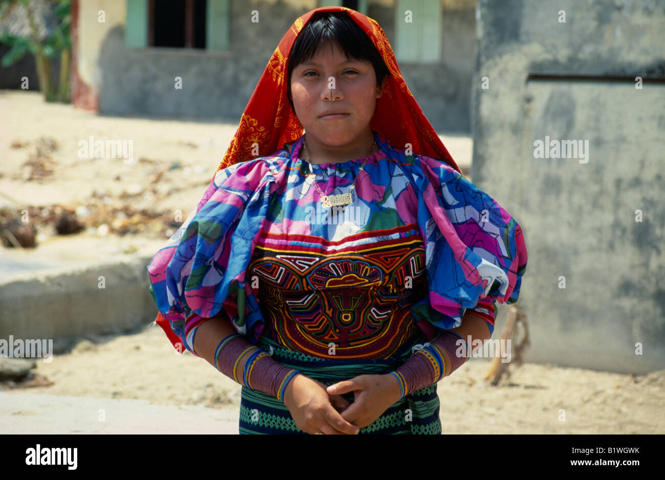 PANAMA San Blas Islands Tikantiki Kuna Indians Stock Photo - Alamy
