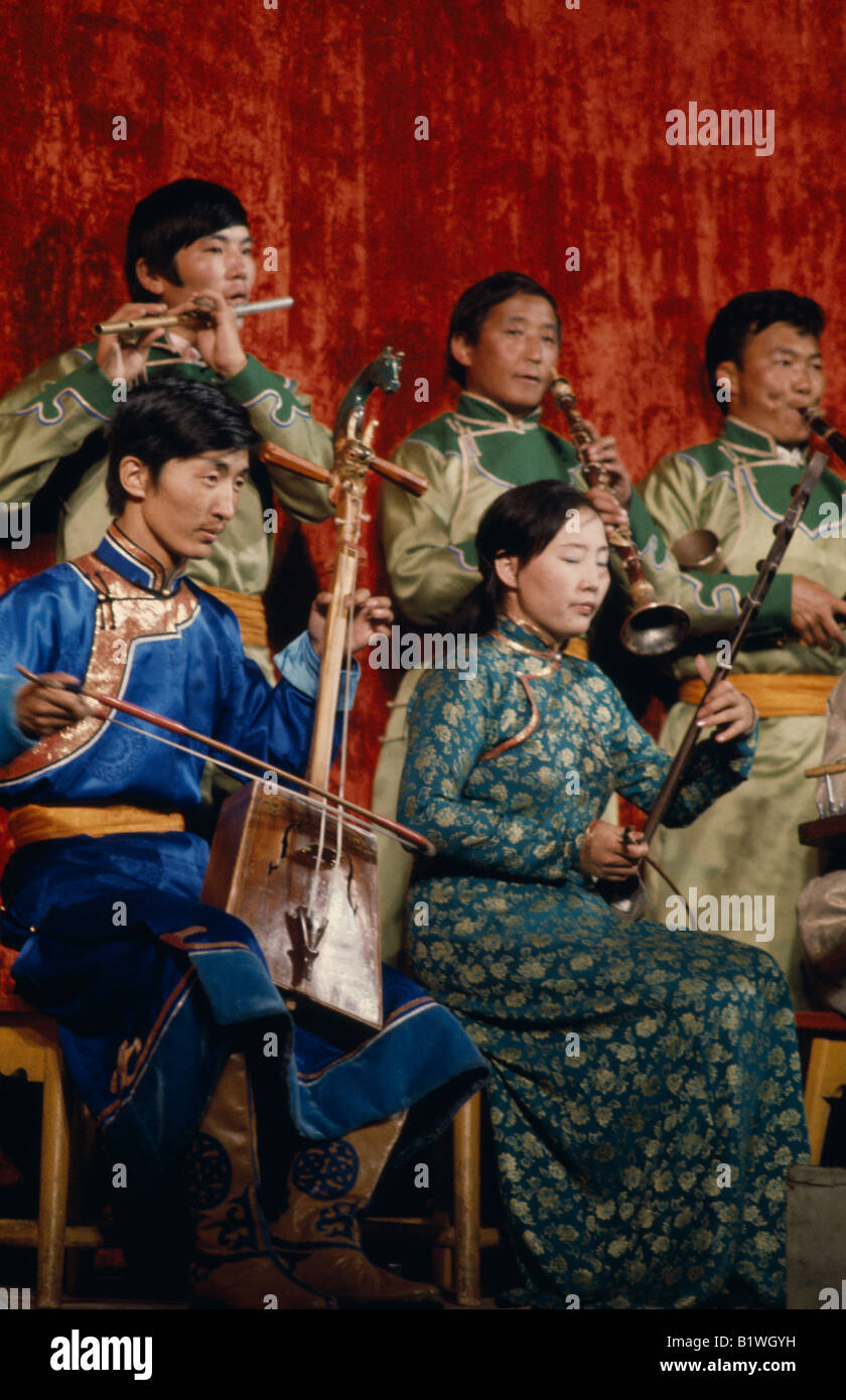 Mongolian instruments hi-res stock photography and images - Alamy