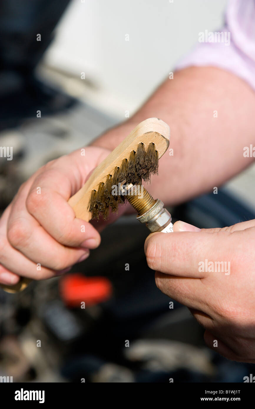 Cleaning cars hi-res stock photography and images - Alamy