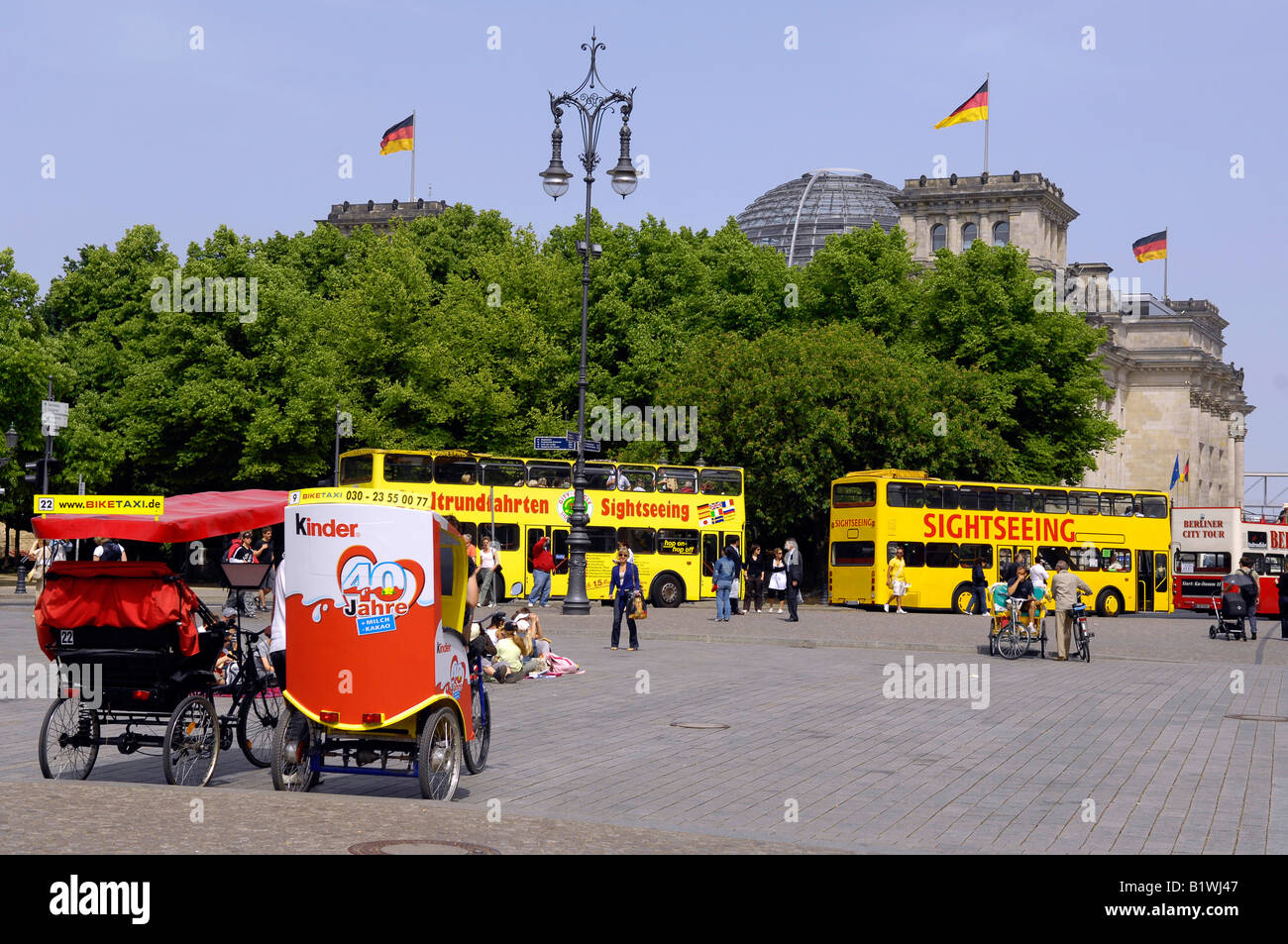 carriages tour buses sightseeing reichstag building architecture travel ...