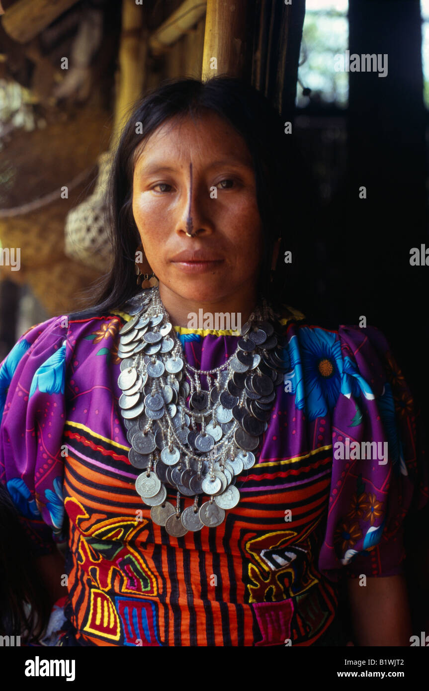 COLOMBIA Darien Kuna Indigenous Tribe Stock Photo - Alamy
