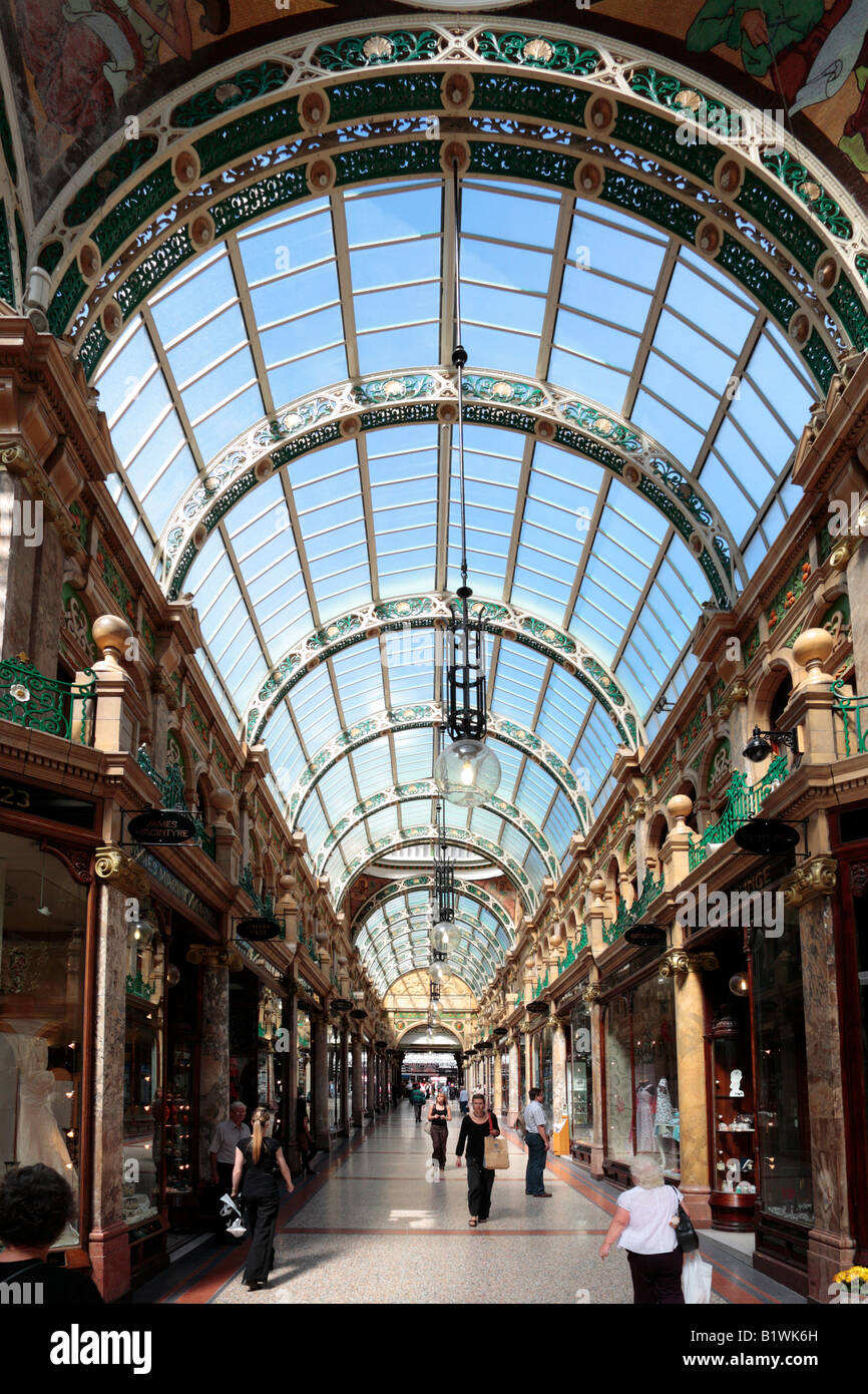 Shopping arcade hi-res stock photography and images - Alamy