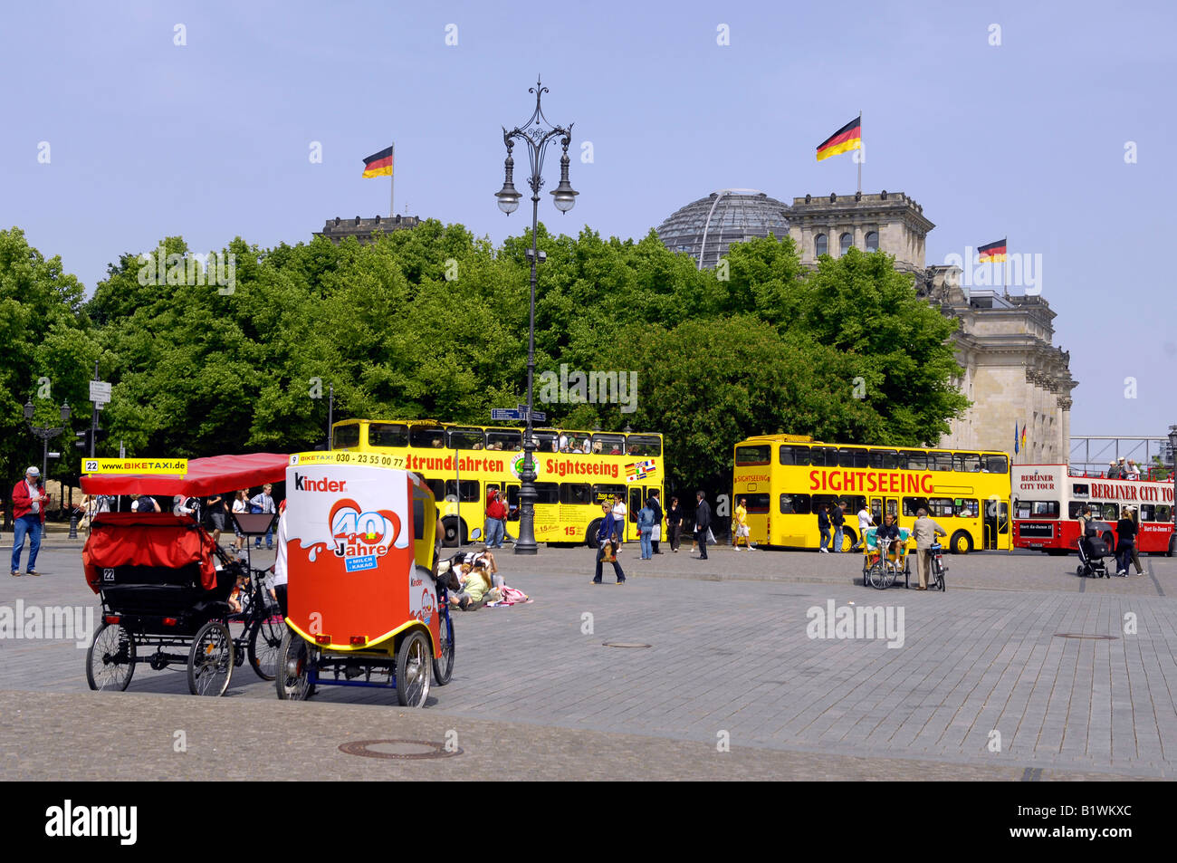 carriages tour buses sightseeing reichstag building architecture travel ...