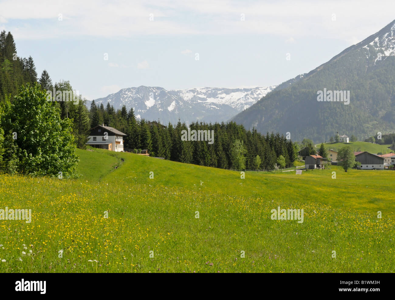 Snow covered mountains meadow hi-res stock photography and images - Alamy