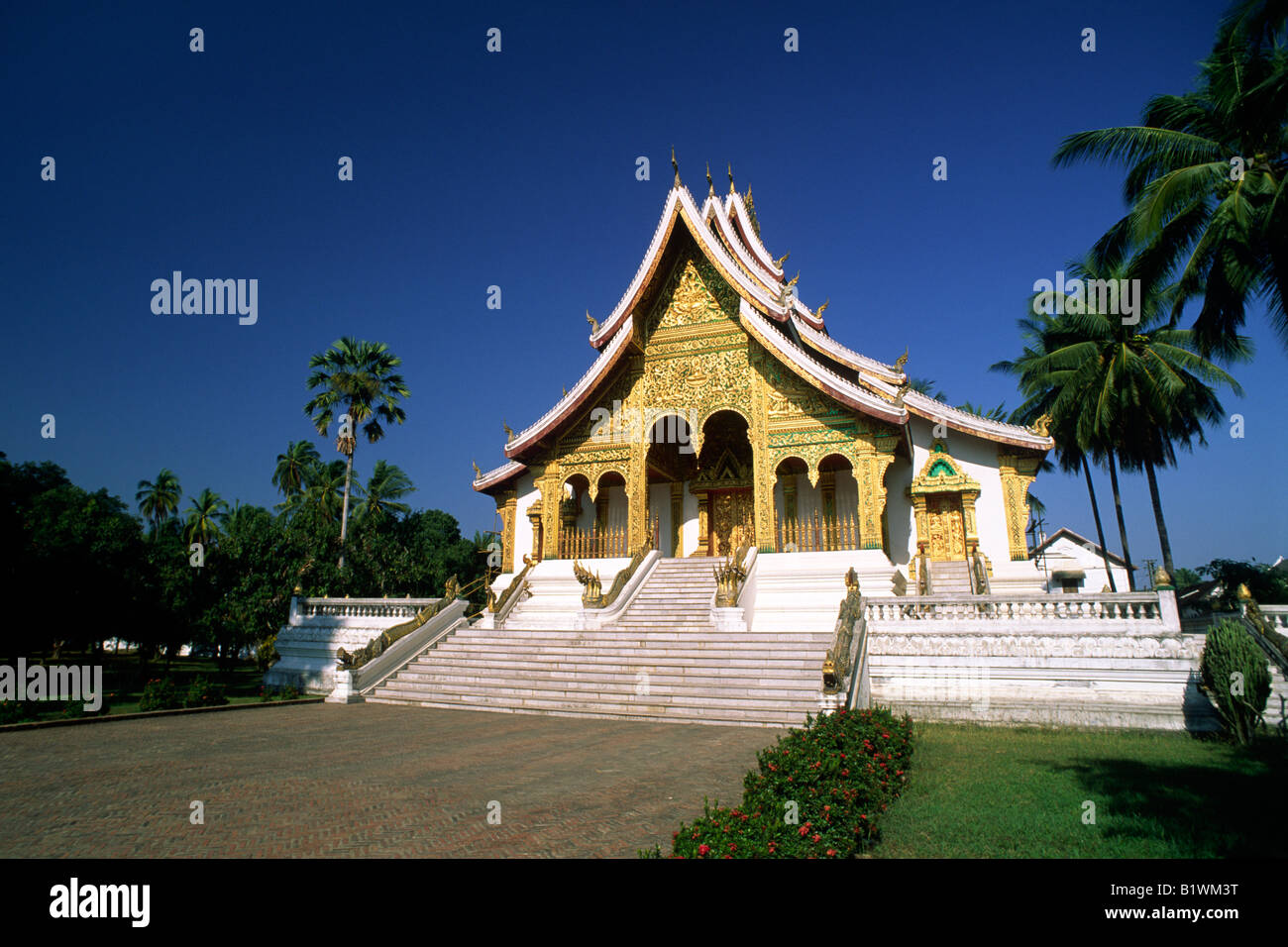 Laos, Luang Prabang, Royal Palace temple, Haw Pha Bang pavilion Stock ...