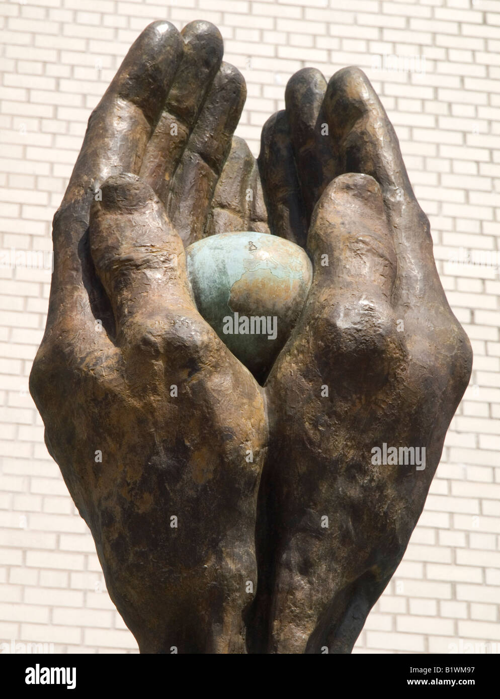 Birmingham blitz memorial hi-res stock photography and images - Alamy