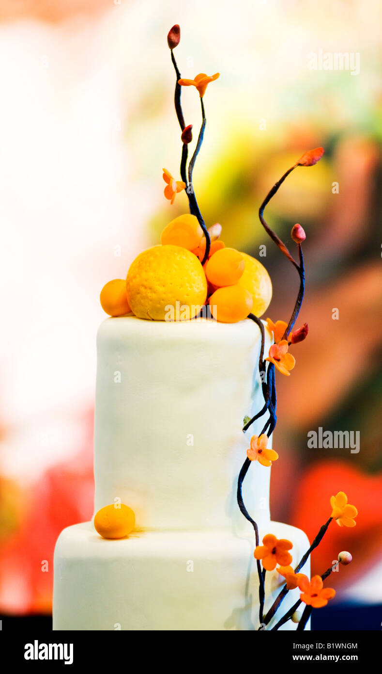 Wedding cake reception hotel hi-res stock photography and images - Alamy