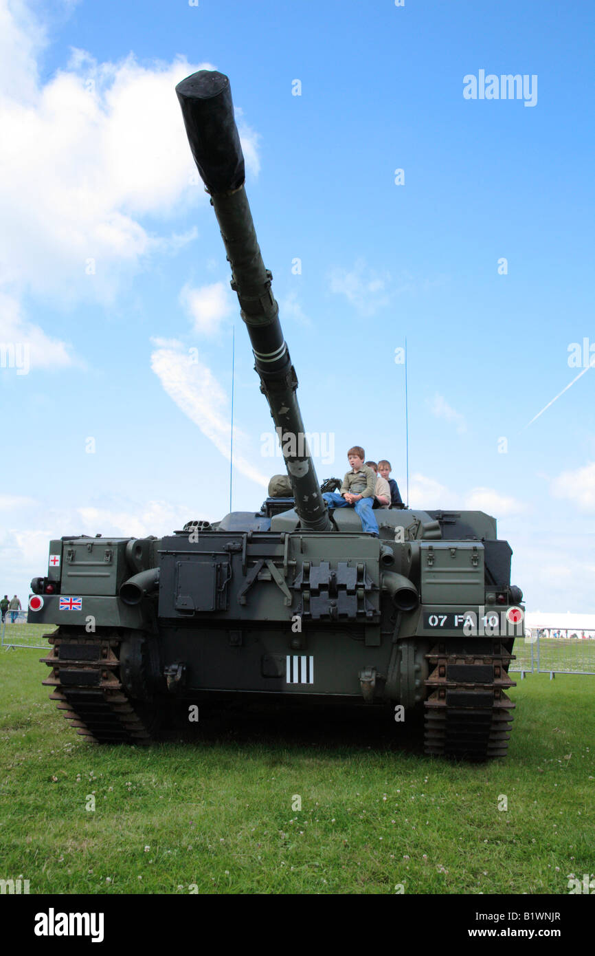 Warfare main battle tank hi-res stock photography and images - Alamy