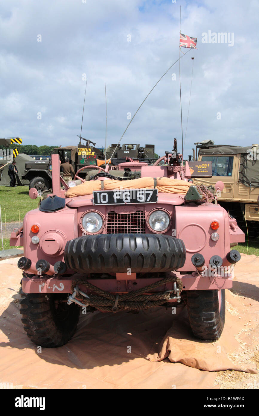 S.A.S. 'pink panther' Land rover Stock Photo - Alamy
