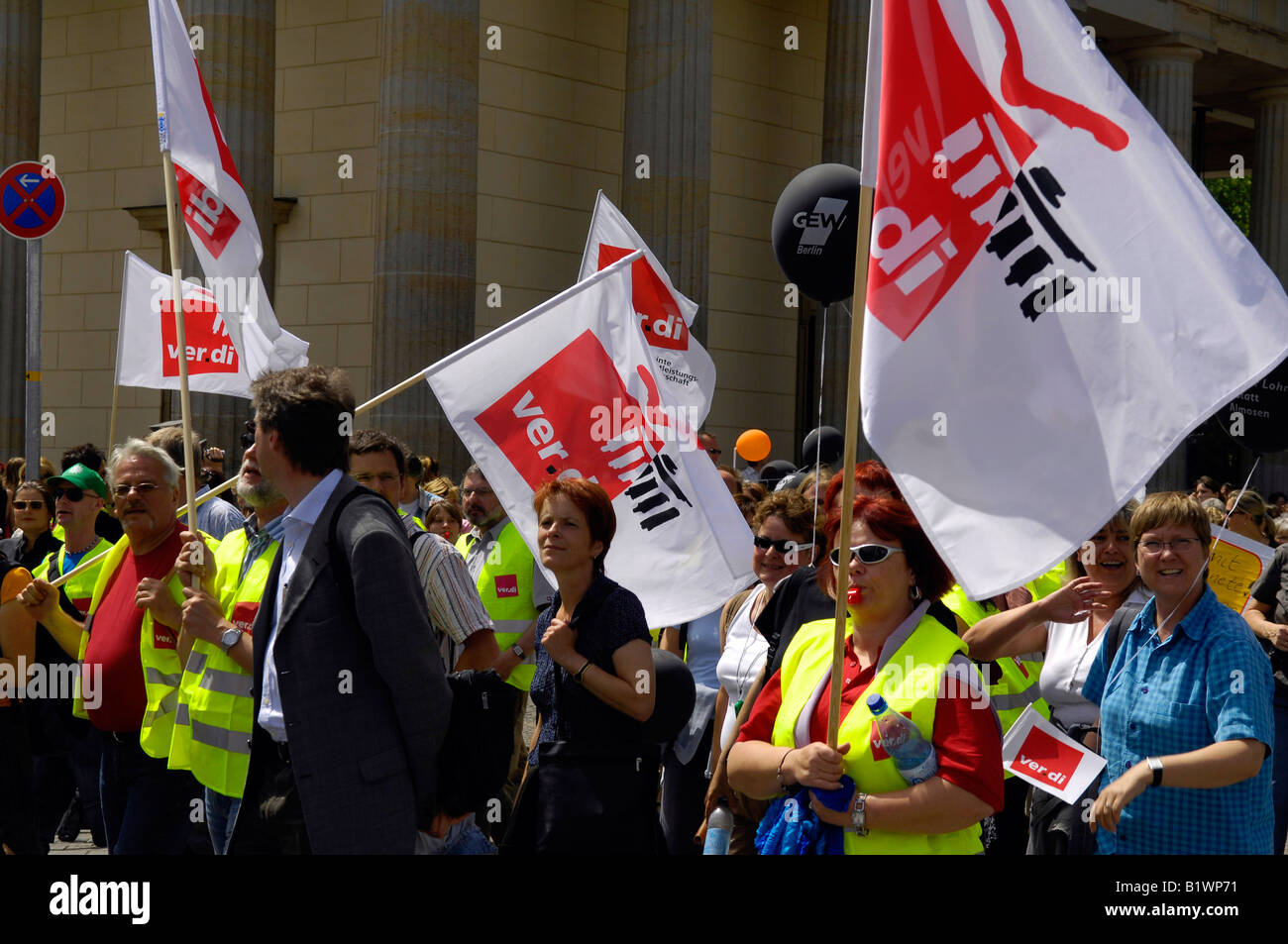 trade union ver.di independent multi-service protest demonstration ...