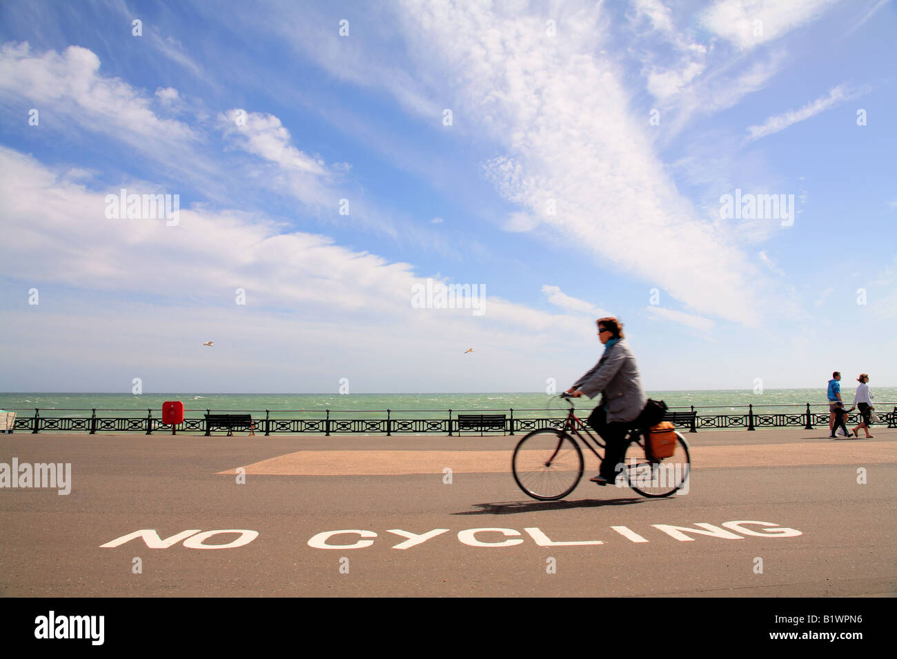 Brighton cyclist hi-res stock photography and images - Alamy
