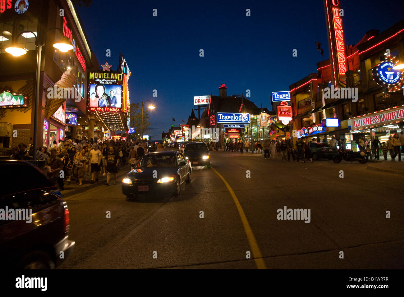 Niagara falls street hi-res stock photography and images - Alamy
