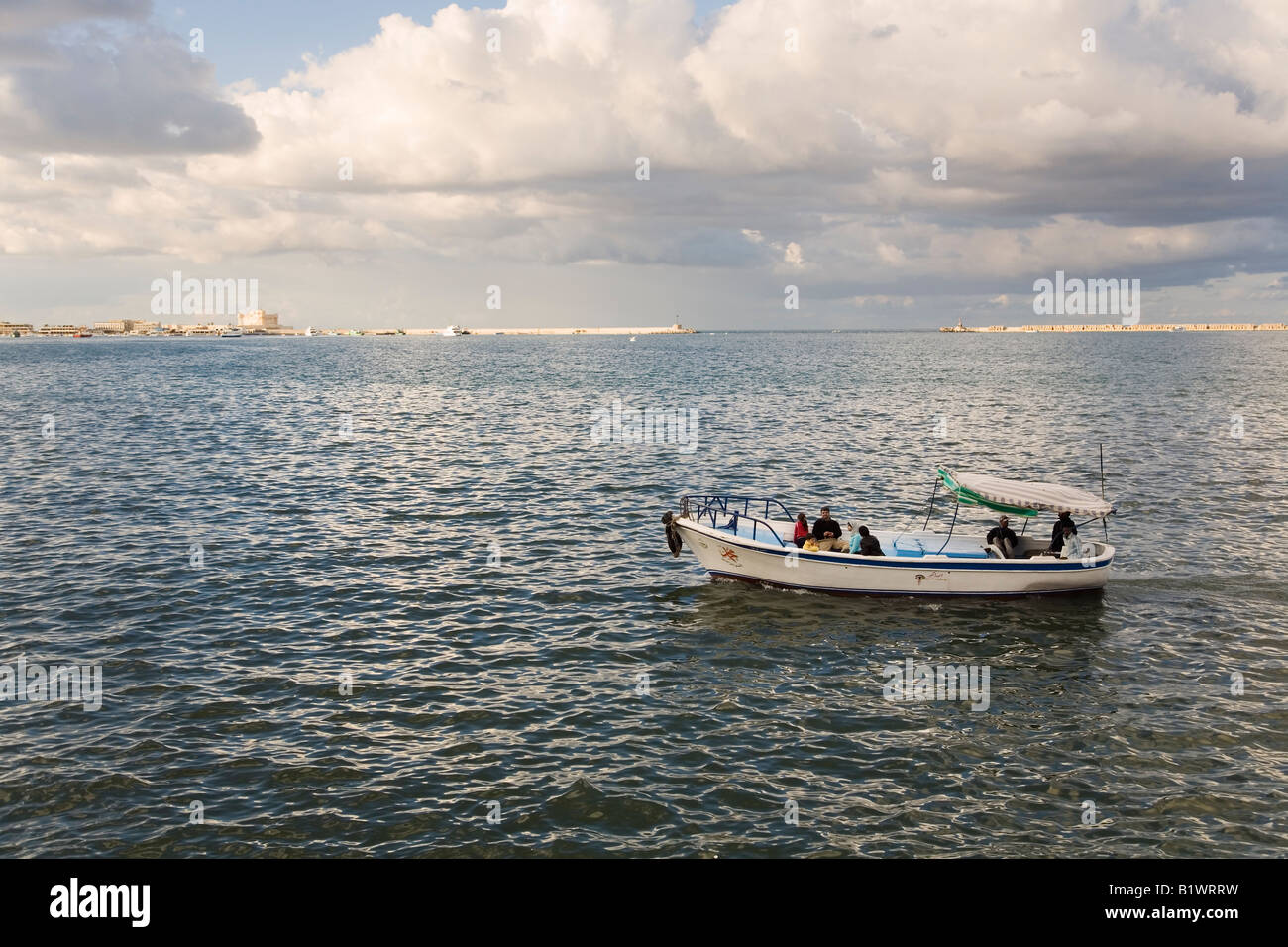 Alexandria egypt boat boats hi-res stock photography and images - Alamy