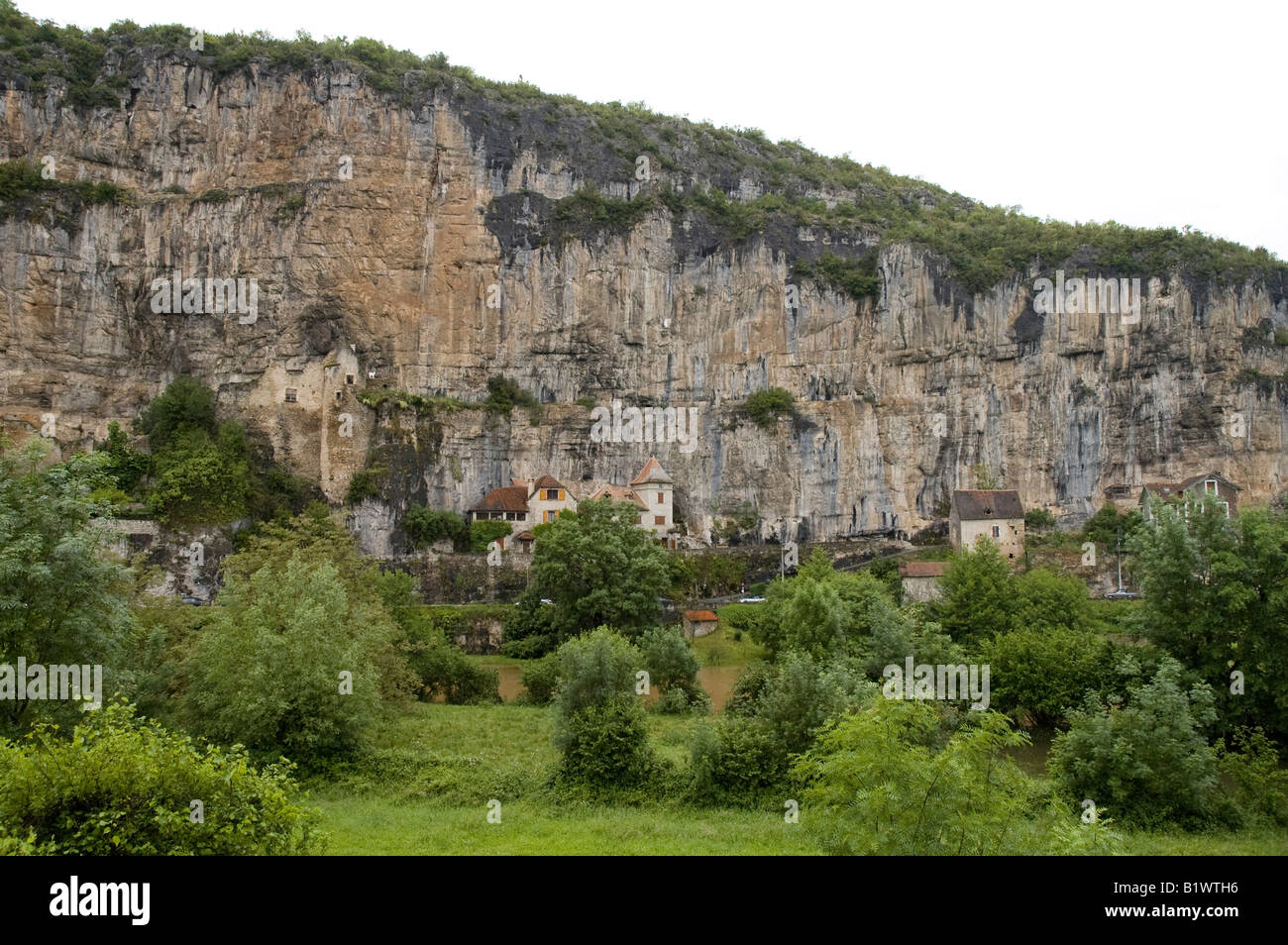 Peche merle cave hi-res stock photography and images - Alamy