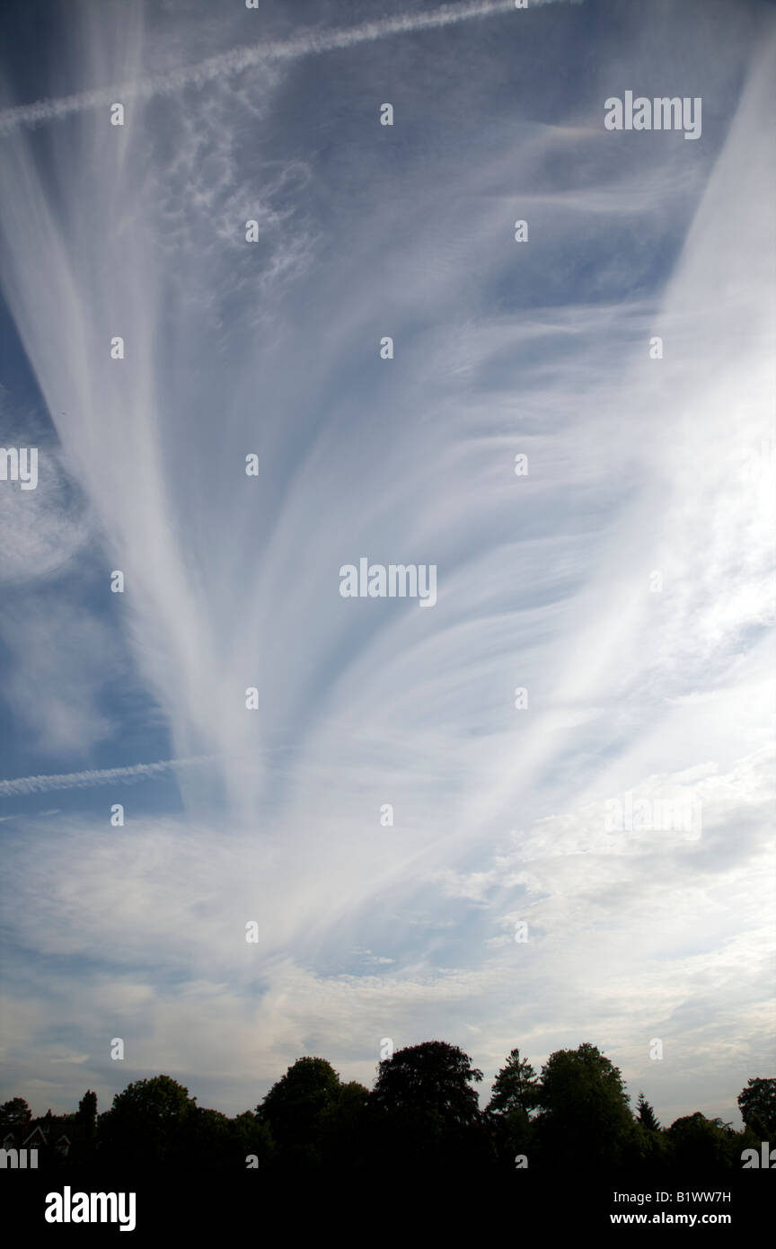 Jet stream wind cirrus cloud hi-res stock photography and images - Alamy