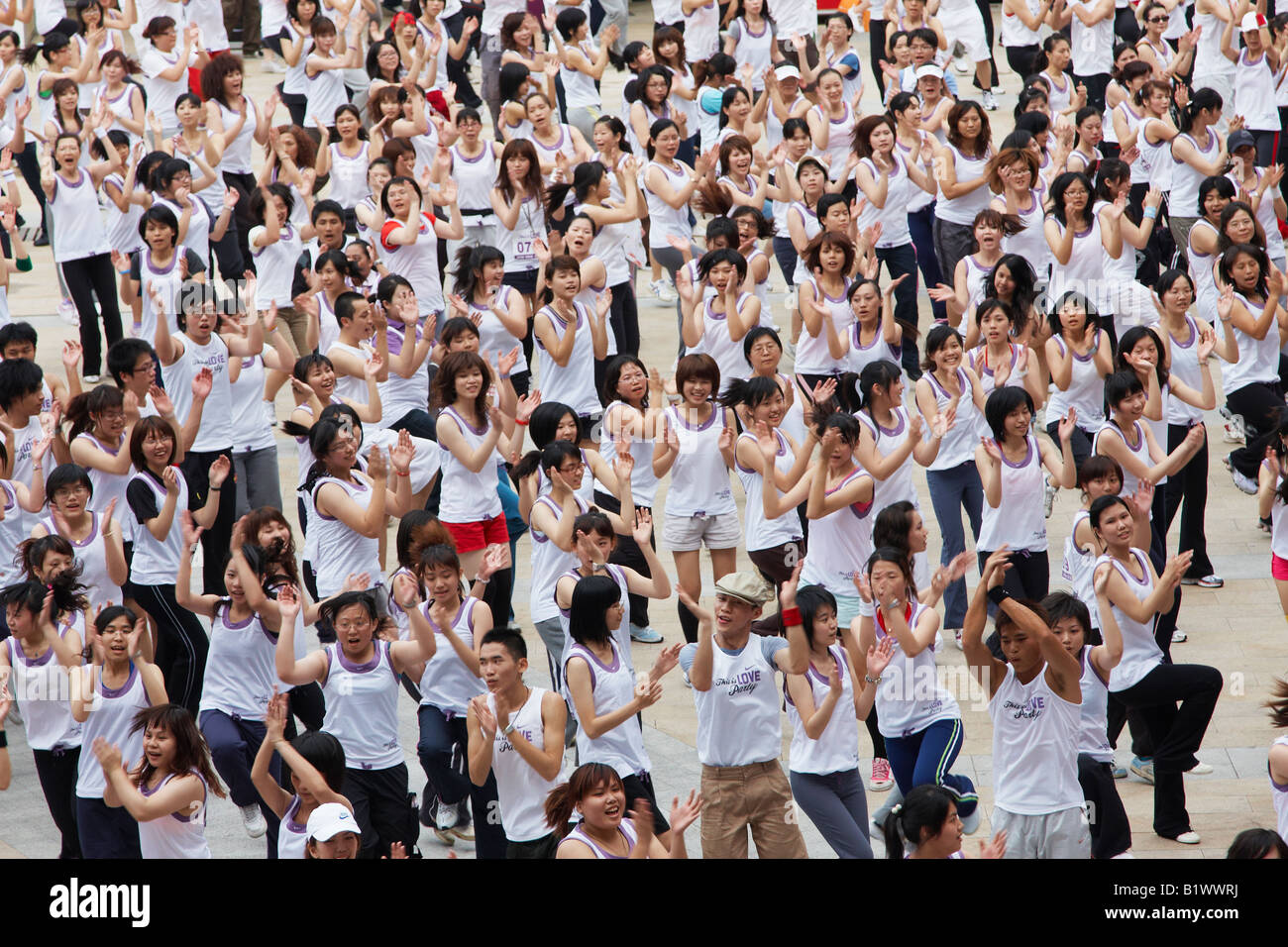 Crowd Of Taiwanese People Doing Aerobic Exercises Stock Photo - Alamy