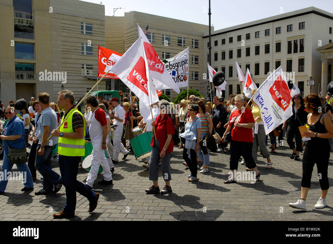 trade union ver.di independent multi-service protest demonstration ...