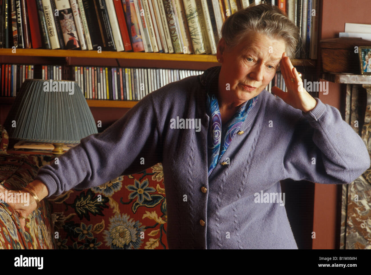 elderly woman feeling dizzy Stock Photo - Alamy