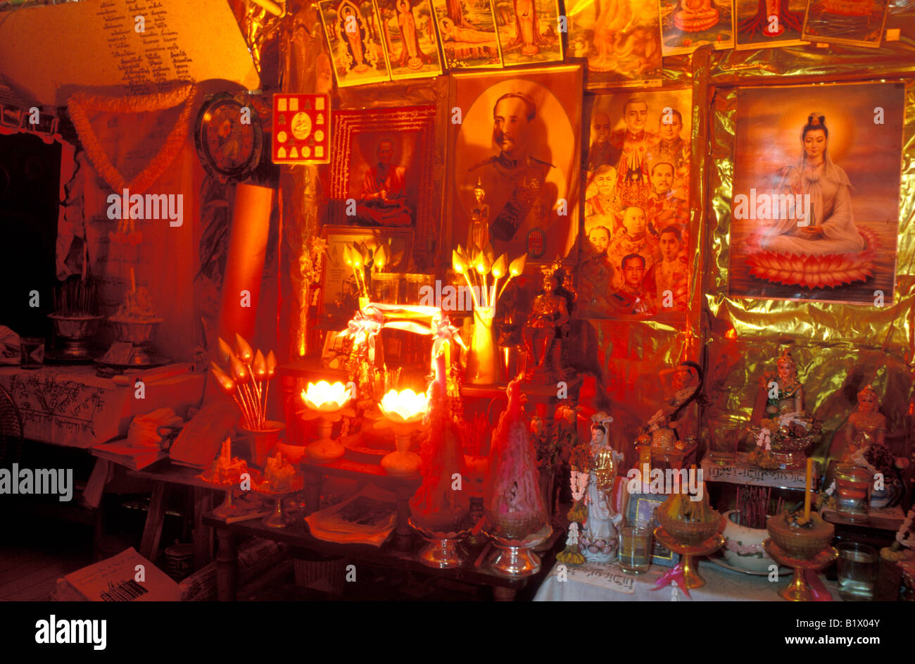 House home interior shrine buddhist buddhism mahachai houses shrines hi-res stock photography ...