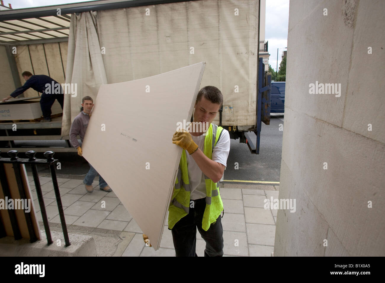 Lorry construction hi-res stock photography and images - Alamy