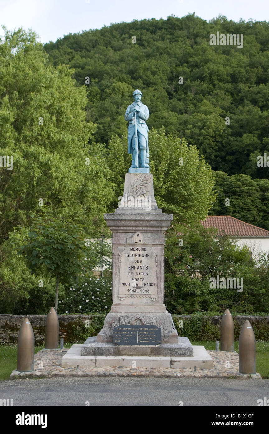 First World War memorial, Catus, Lot, France Stock Photo - Alamy