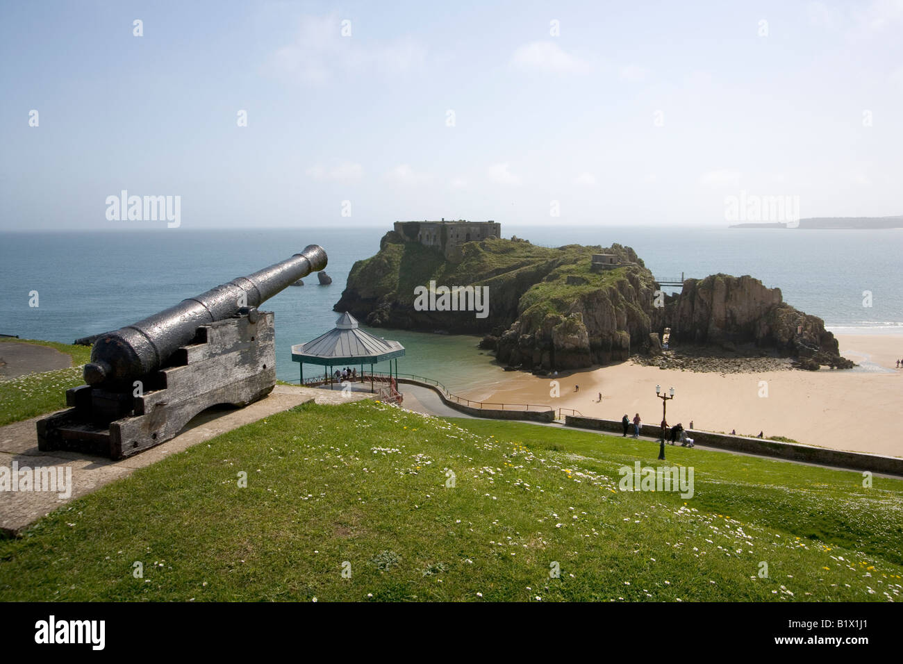Tenby castle view hi-res stock photography and images - Alamy