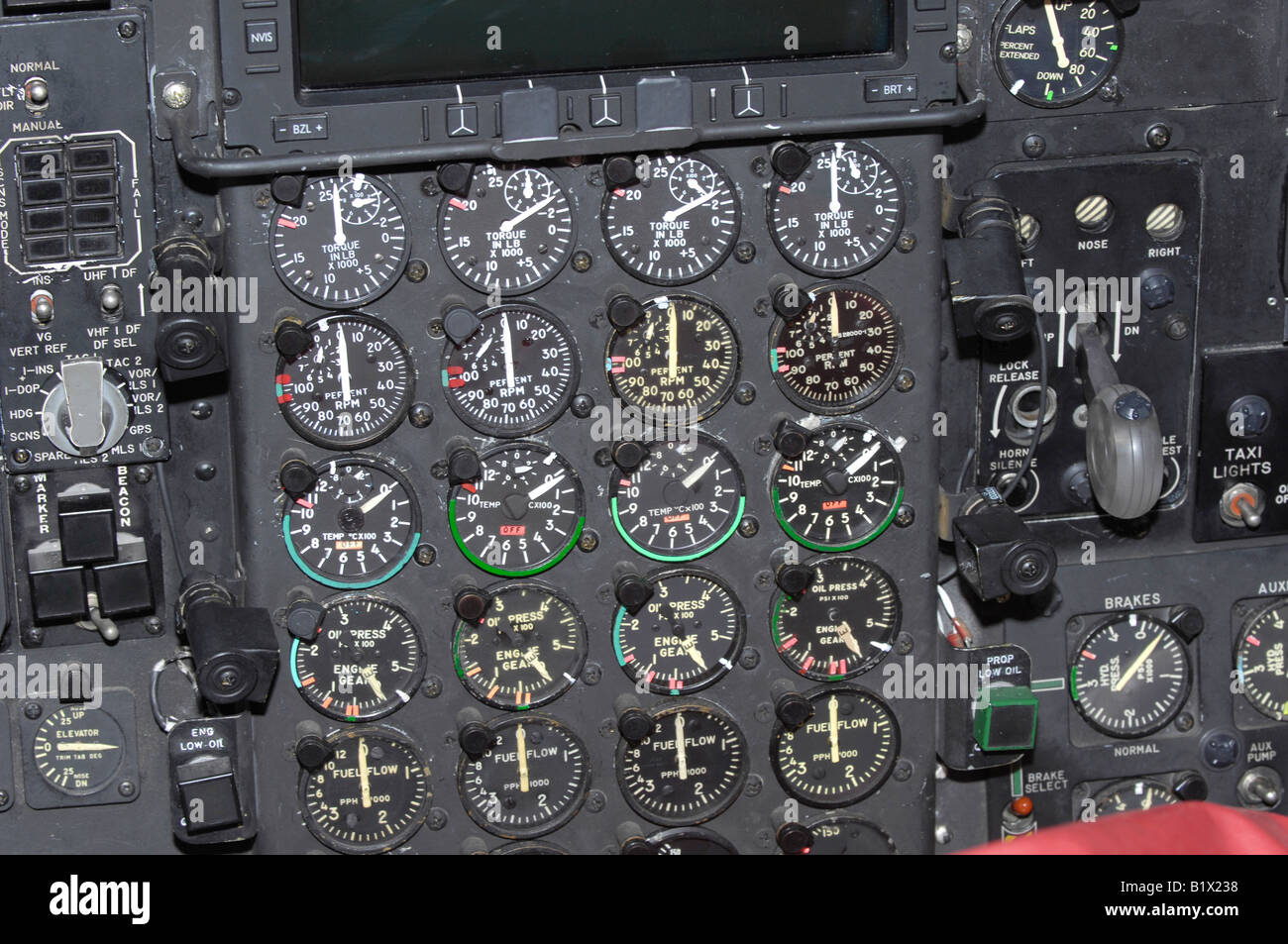 Multi engine pilot training hi-res stock photography and images - Alamy