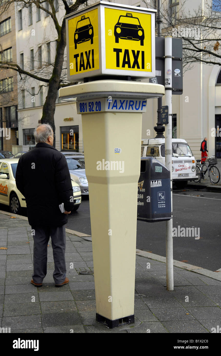 taxi rank private hire transport wait ku-damm kurfürtsendamm germany ...