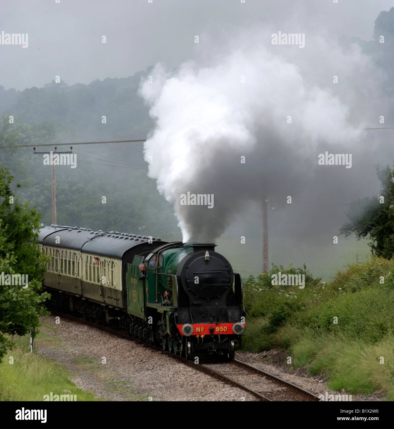 Steam engine Foremarke Hall pulling passnger train in Cotswolds ...