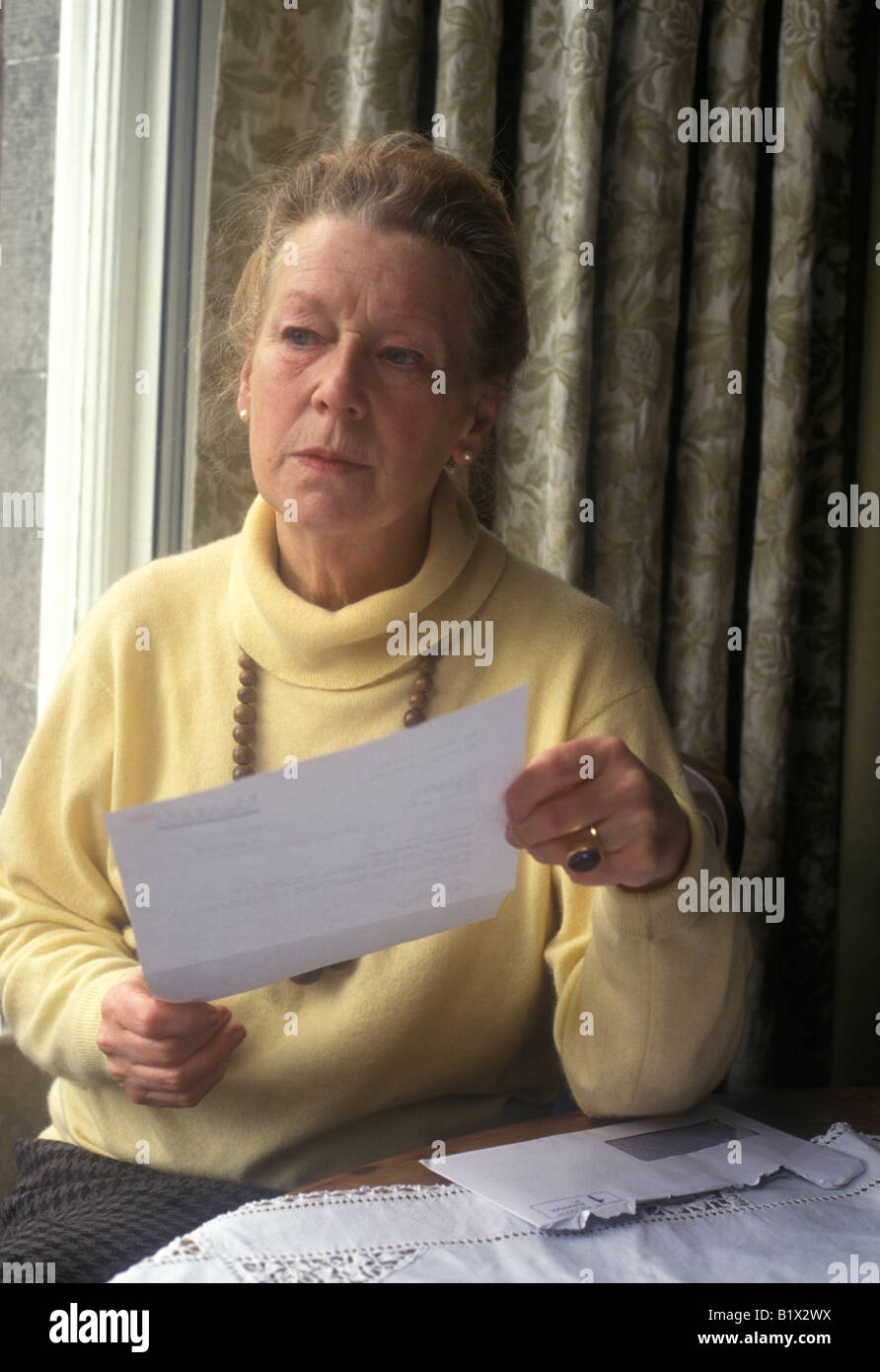 Very old lady letter hi-res stock photography and images - Alamy