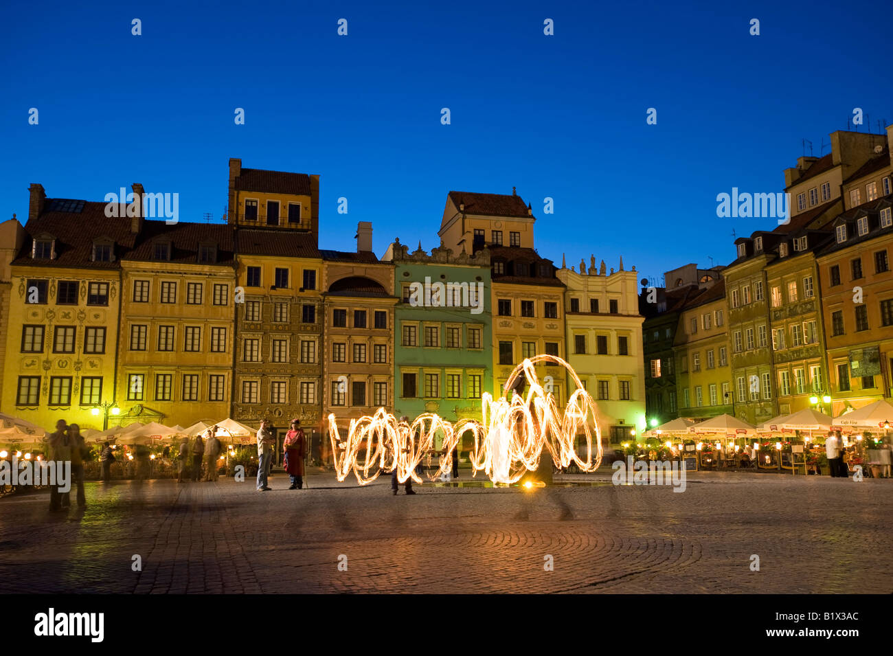 Old Market Square at night Old Town Warsaw Poland Stock Photo - Alamy