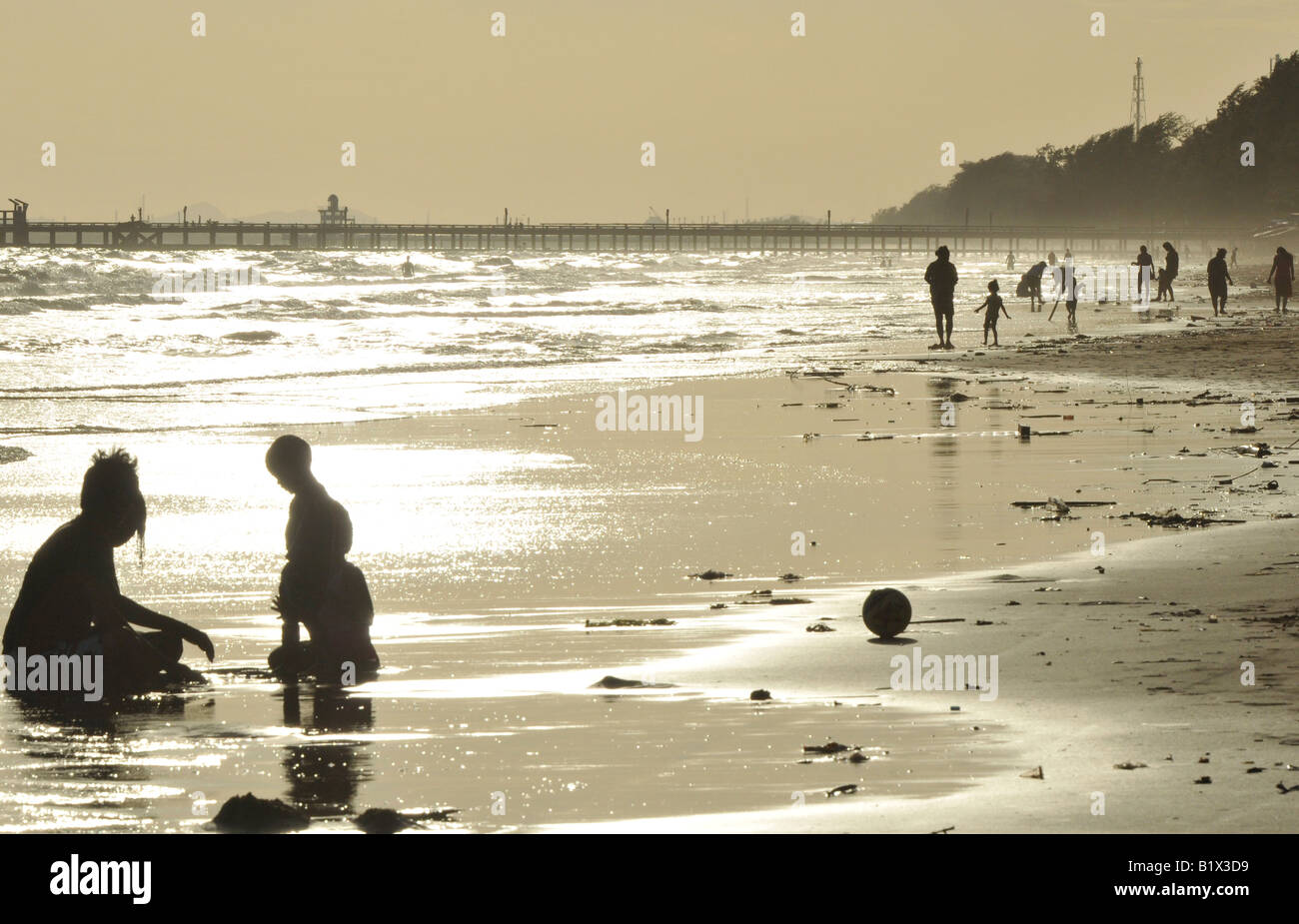 Sunset rayong beach hi-res stock photography and images - Alamy