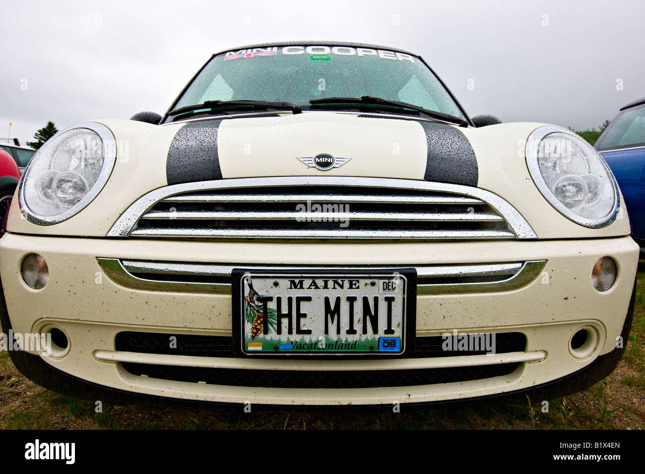 Mini cooper bmw hi-res stock photography and images - Alamy