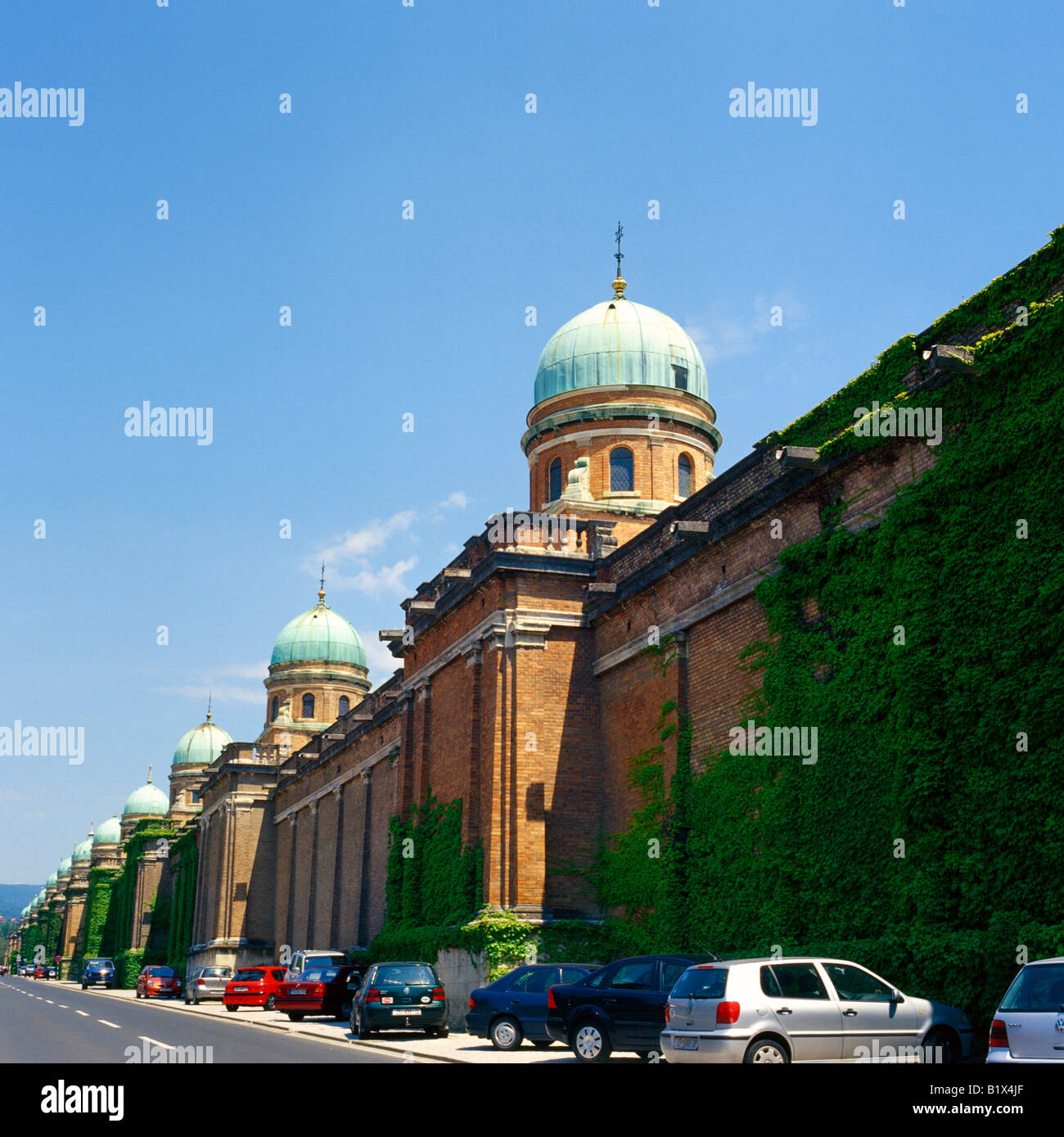 Mirogoj graveyard Zagreb Croatia Stock Photo - Alamy