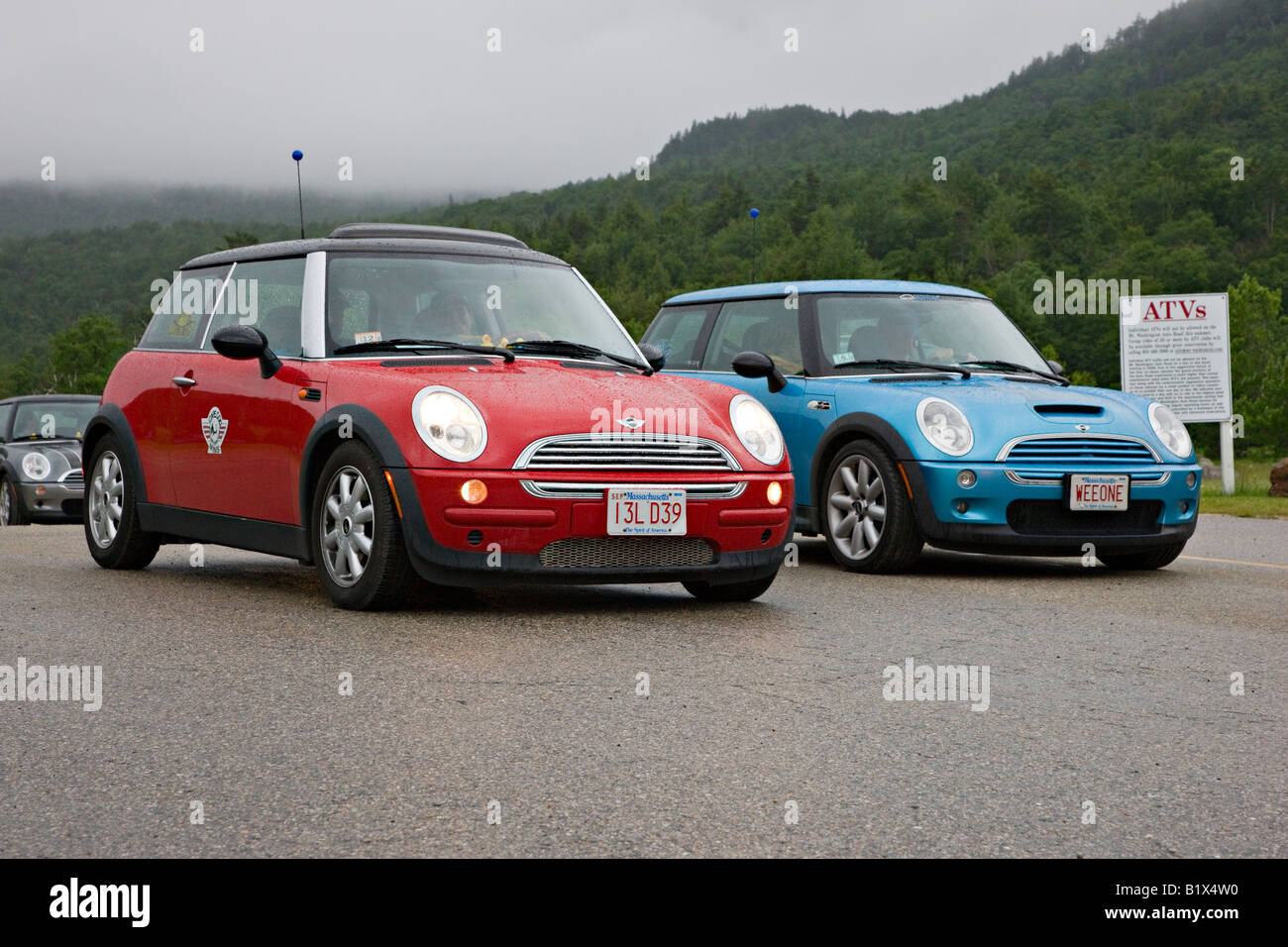 Mini coopers hi-res stock photography and images - Alamy
