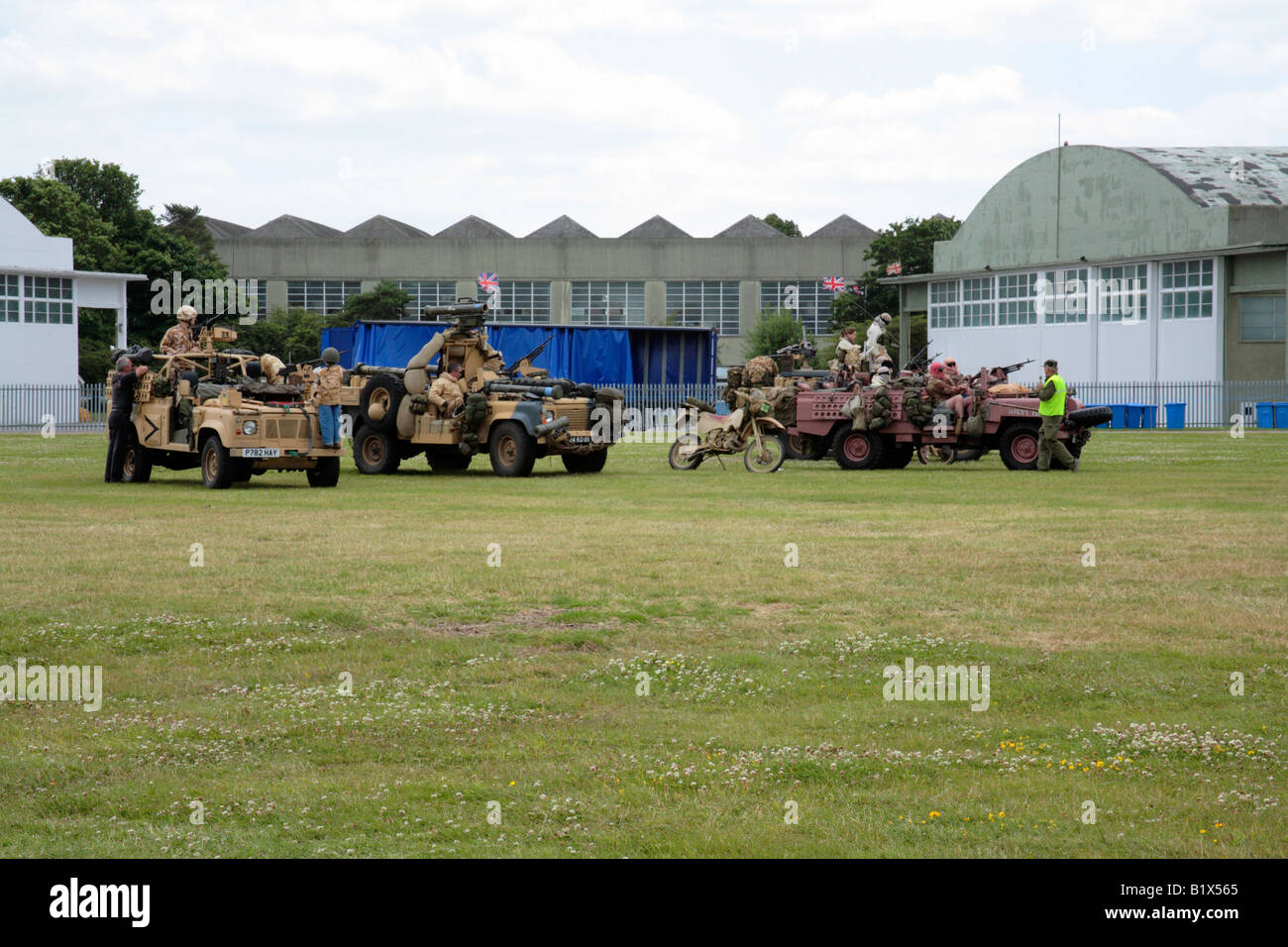 Sas land rover hi-res stock photography and images - Alamy