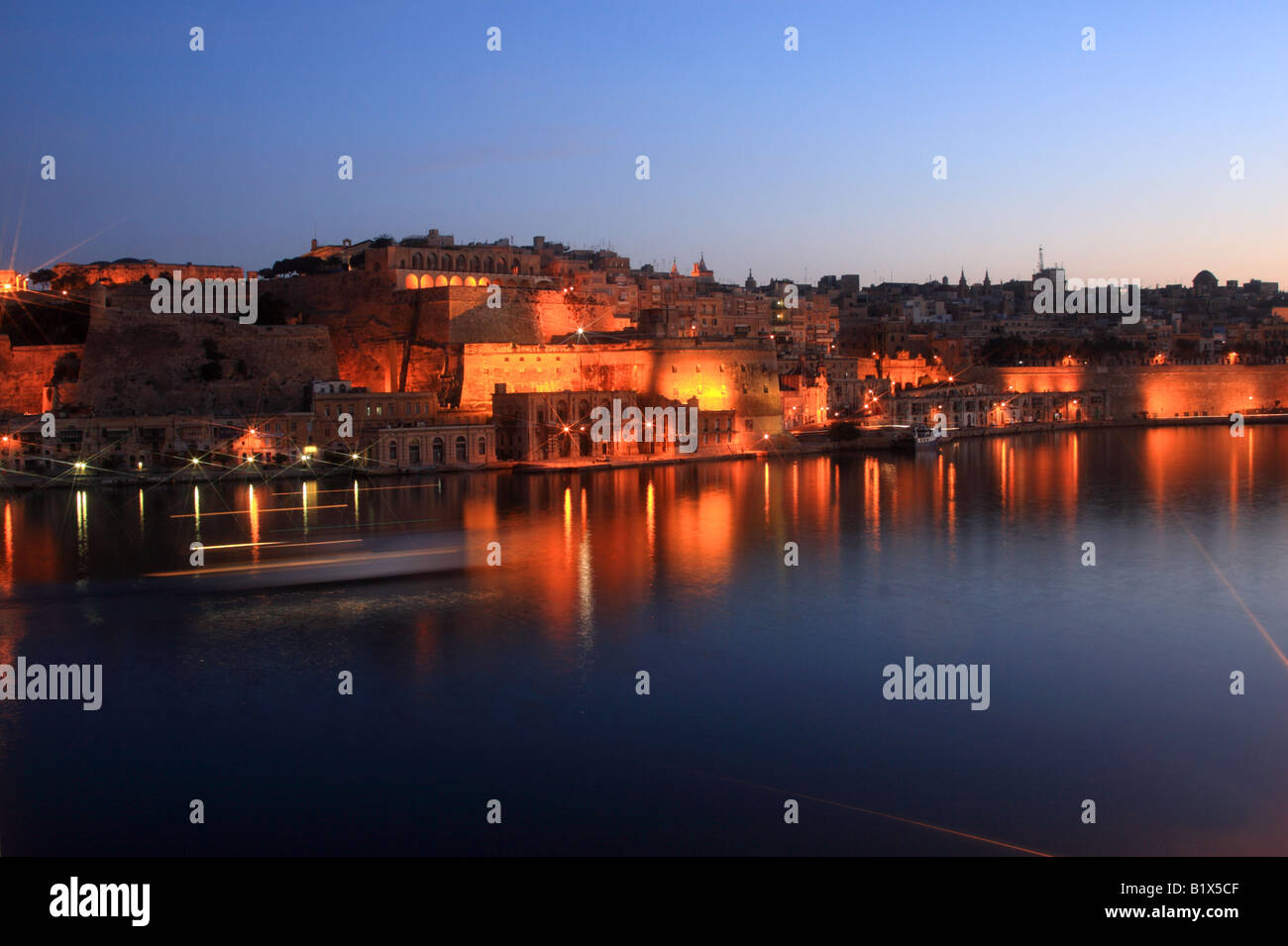 Valletta harbour malta sunrise hi-res stock photography and images - Alamy