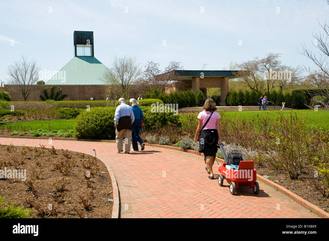 Spring time at Chicago Botanic Gardens Stock Photo - Alamy