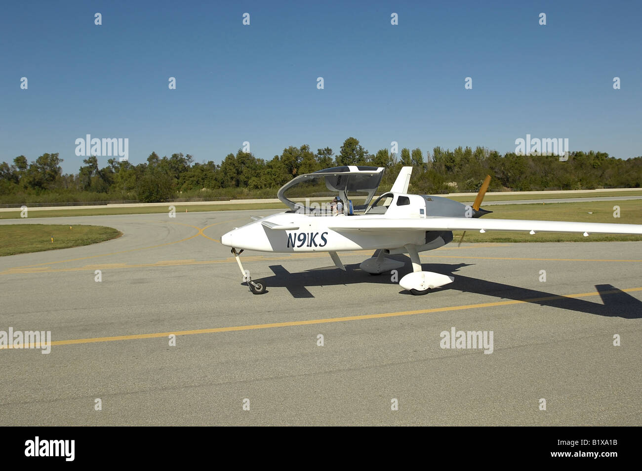 Experimental Aircraft Cozy MarkIv Stock Photo - Alamy