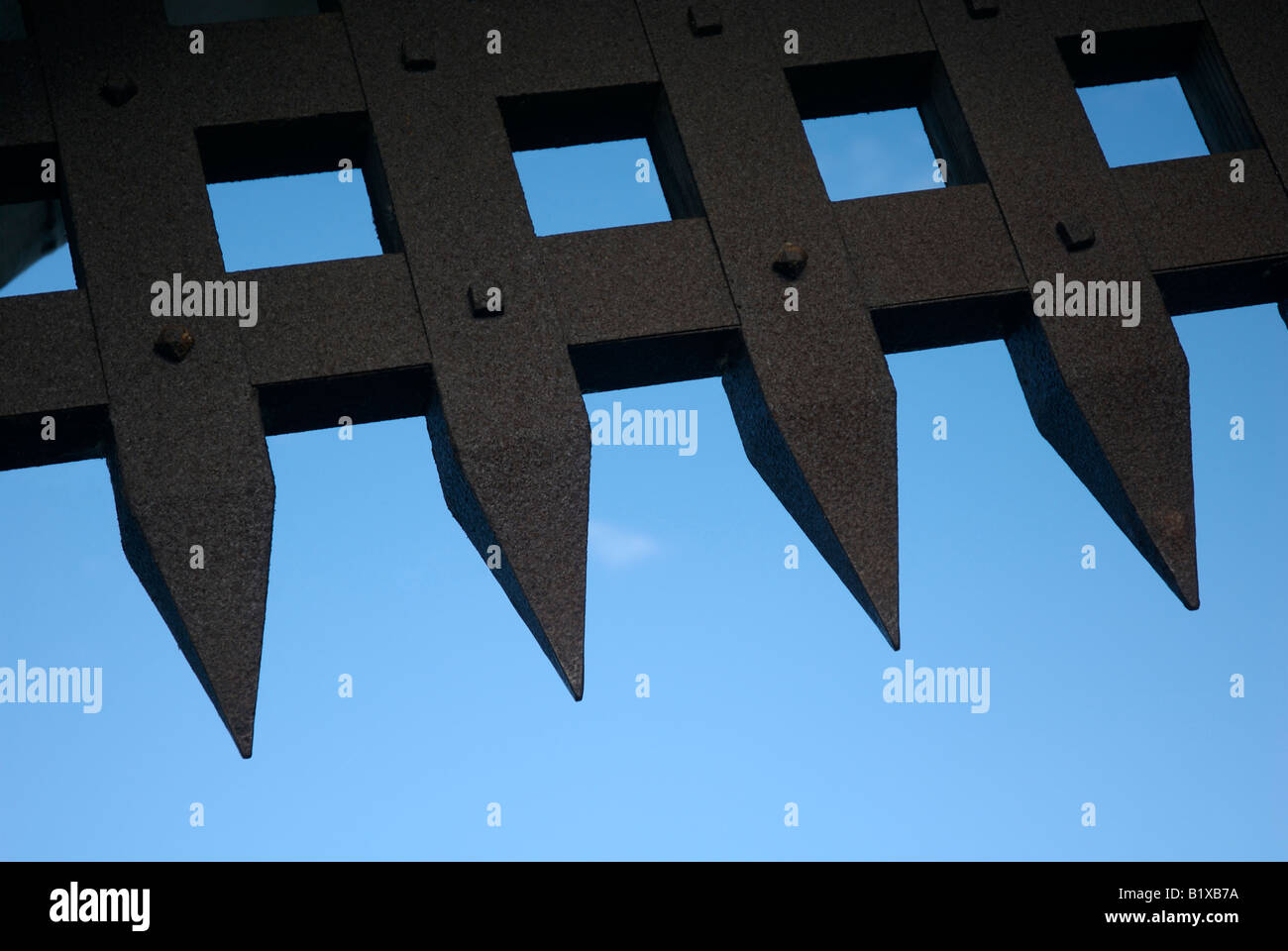 Portcullis castle hi-res stock photography and images - Alamy