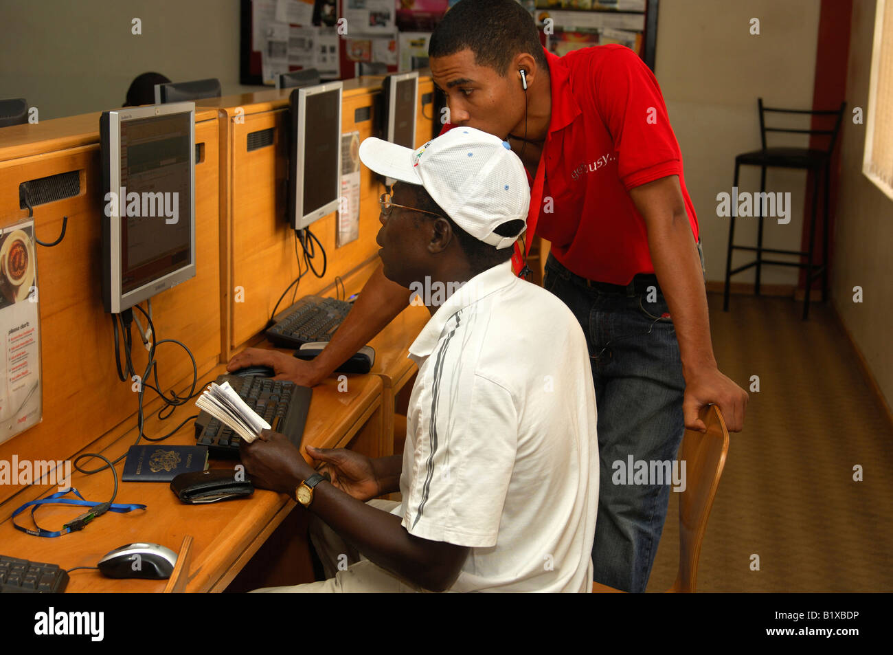 Internet cafe africa High Resolution Stock Photography and Images - Alamy