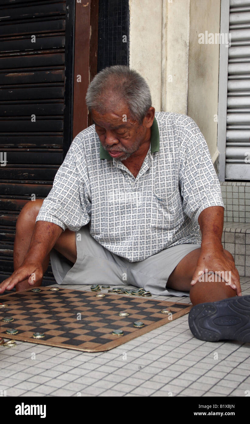 Play playing checkers hi-res stock photography and images - Alamy