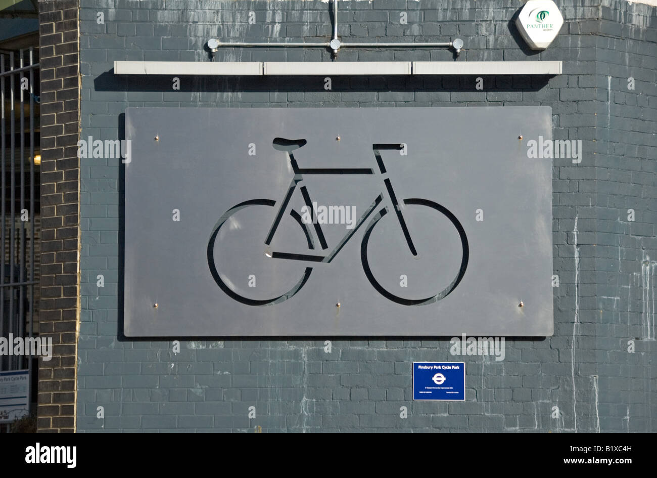 Cycle symbol hi-res stock photography and images - Alamy