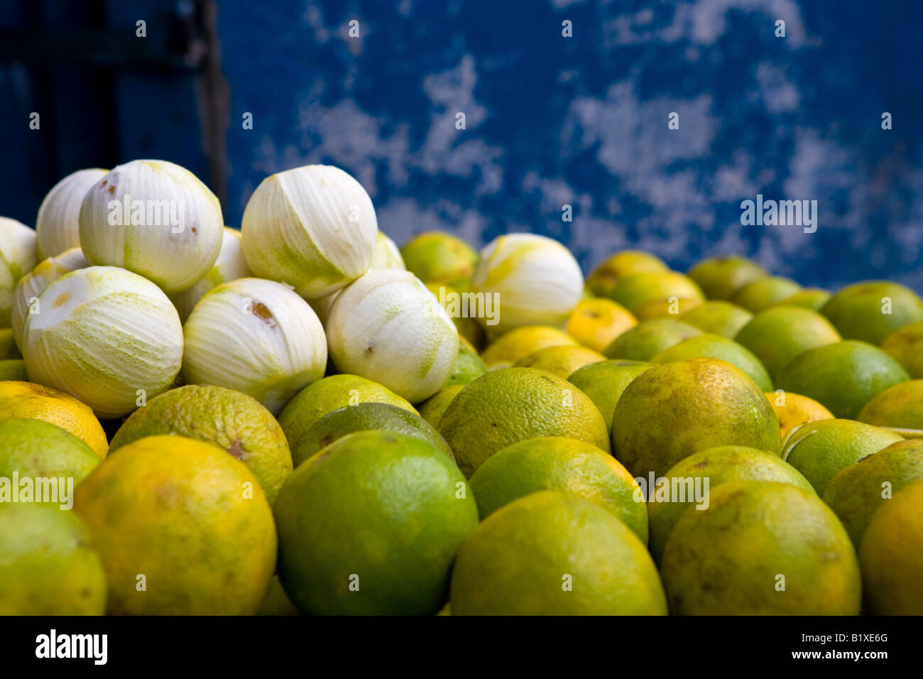Orange Stall in Stone Town Zanzibar Stock Photo - Alamy