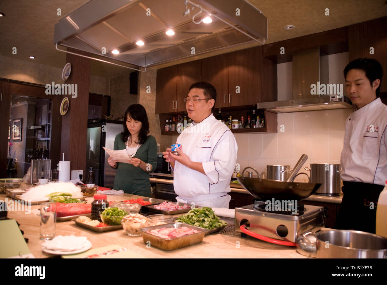 cooking class in central Taipei Taiwan Stock Photo - Alamy