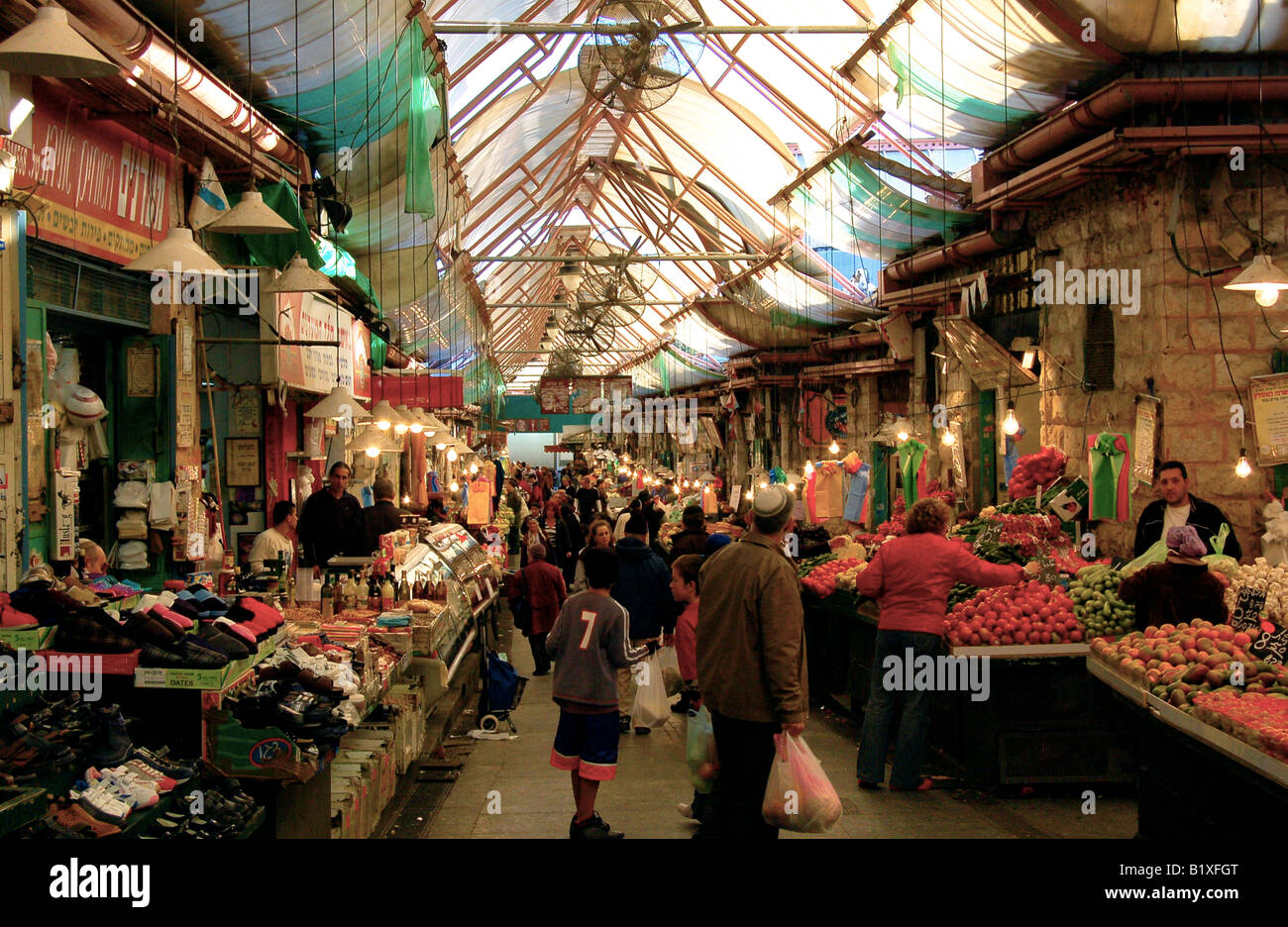 Jerusalem's famous and atmospheric Jewish market Mahane Yehuda, a ...
