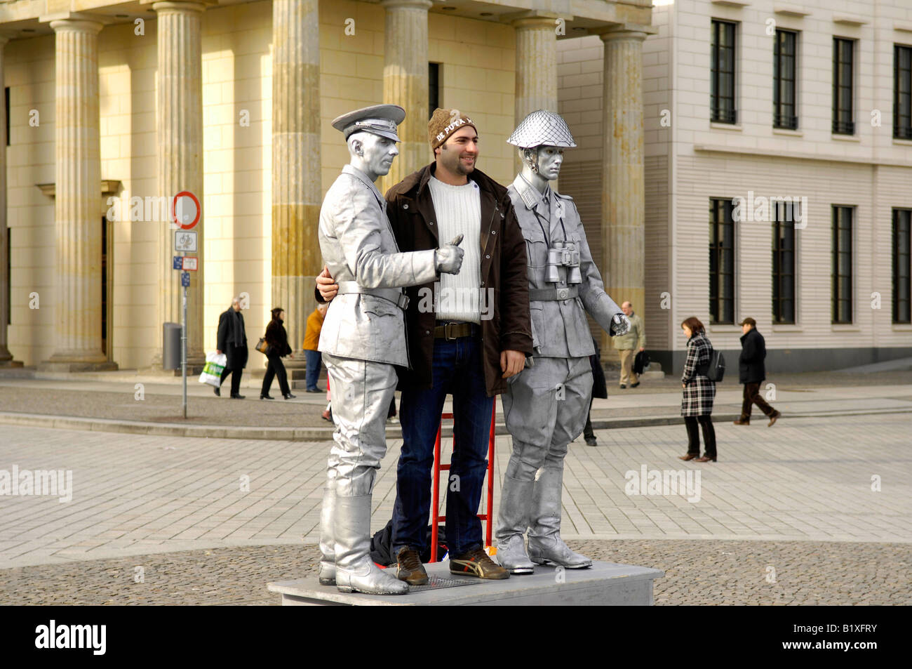 tourist silver DDR soldiers guards history heritage politics travel ...