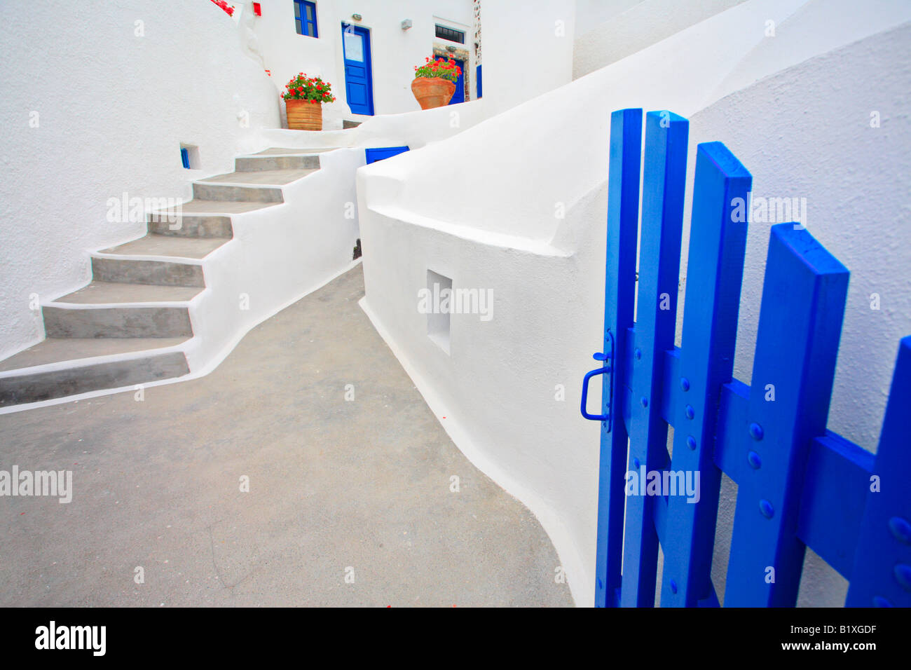 Traditional Greek house on Santorini Stock Photo - Alamy
