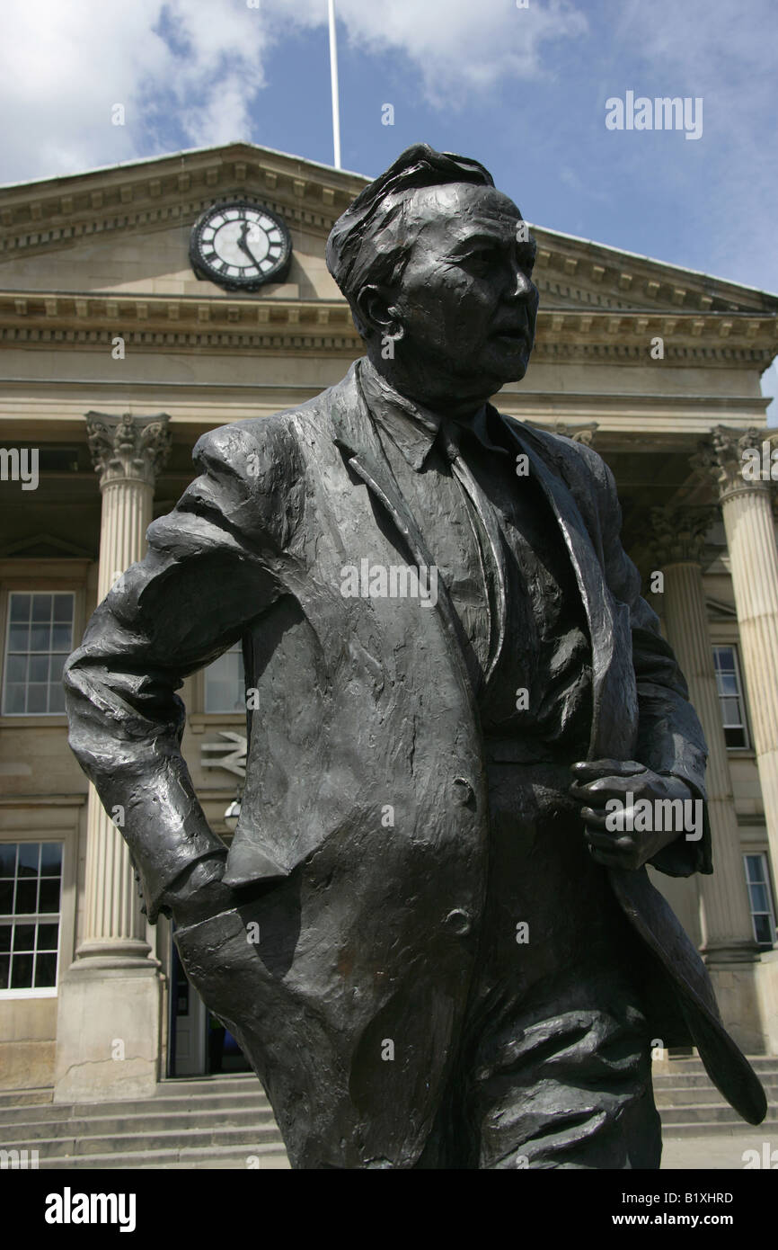 Town of Huddersfield, England. Harold Wilson statue with the James ...